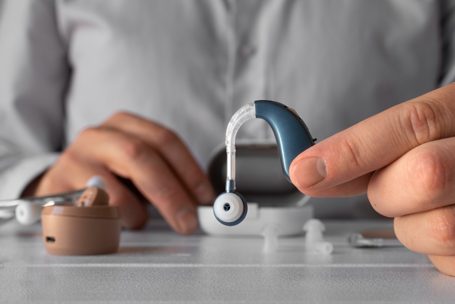 Study shows Apple AirPods can disrupt the market of OTC hearing aids ...